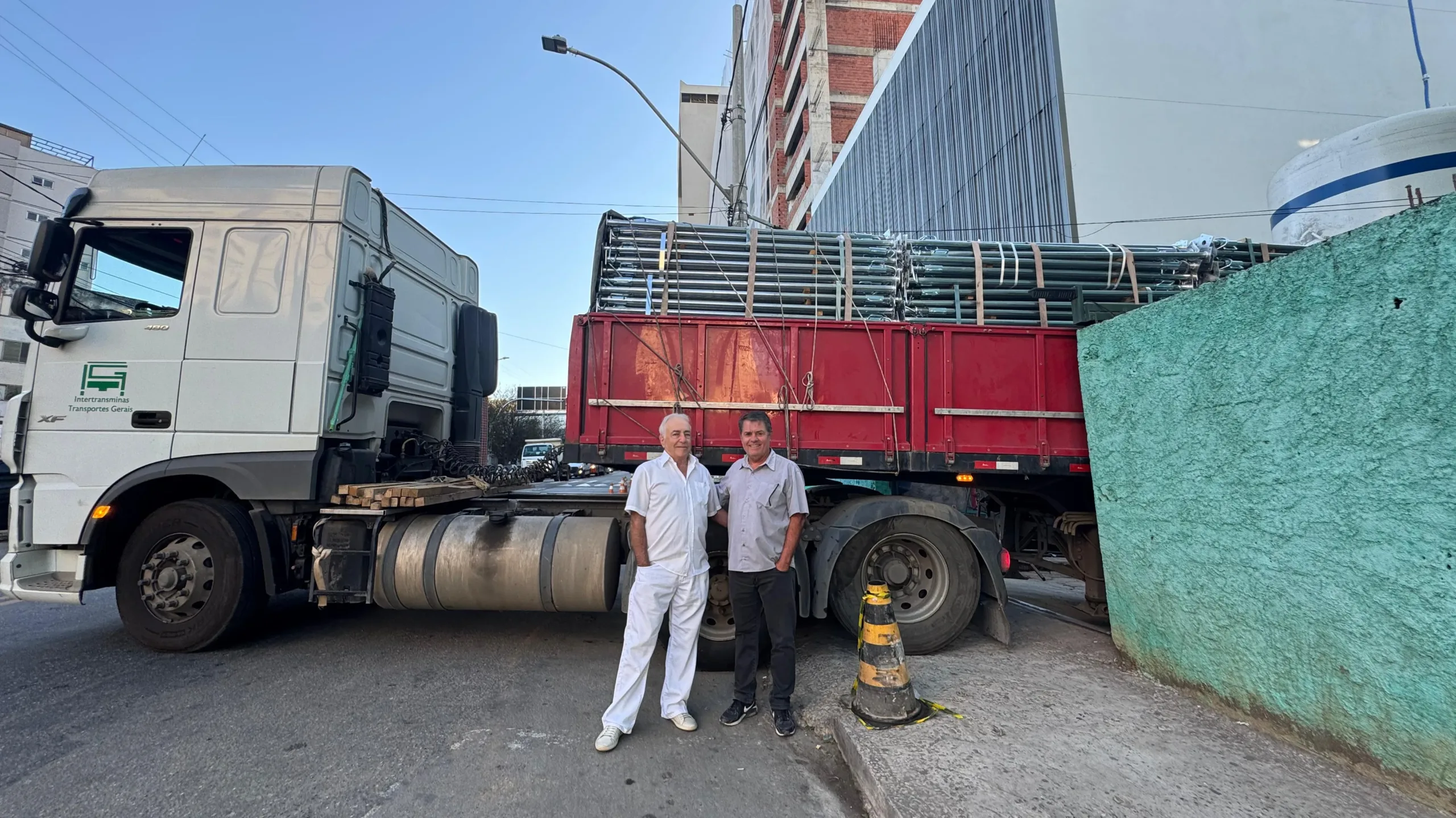 Vigas para a obra do Hospital Arnaldo Gavazza