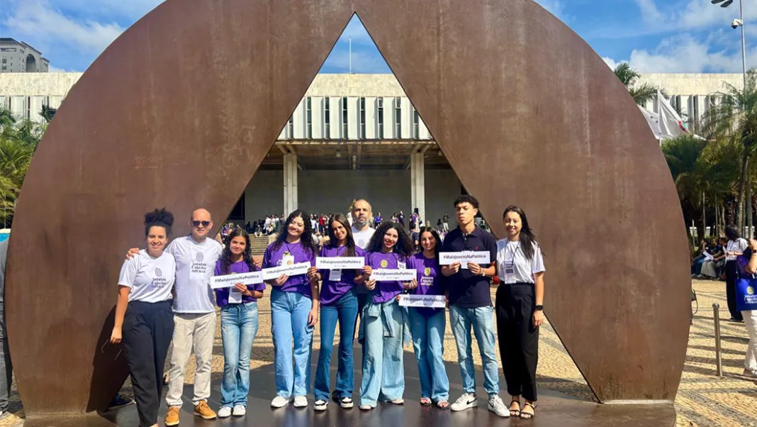 Ponte Nova na Plenária Estadual do Parlamento Jovem na ALMG