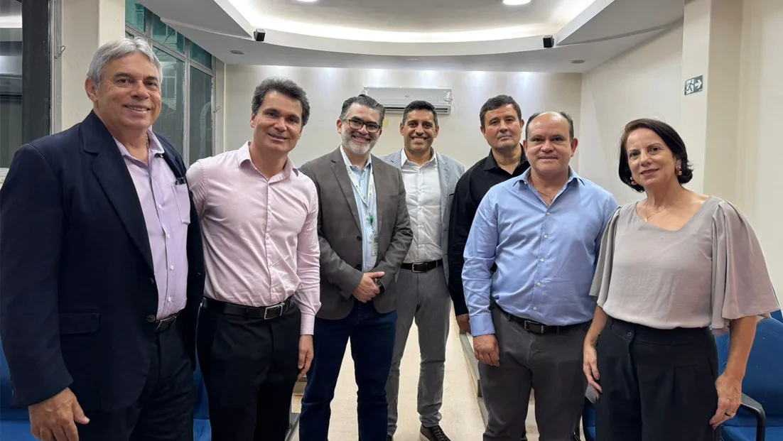 Dirigentes do Sinmed e da AMMG visitam o HAG